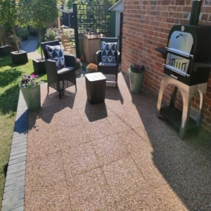 Resin Bound Driveway Kits – Quality Resin & Gravel for DIY & Professionals